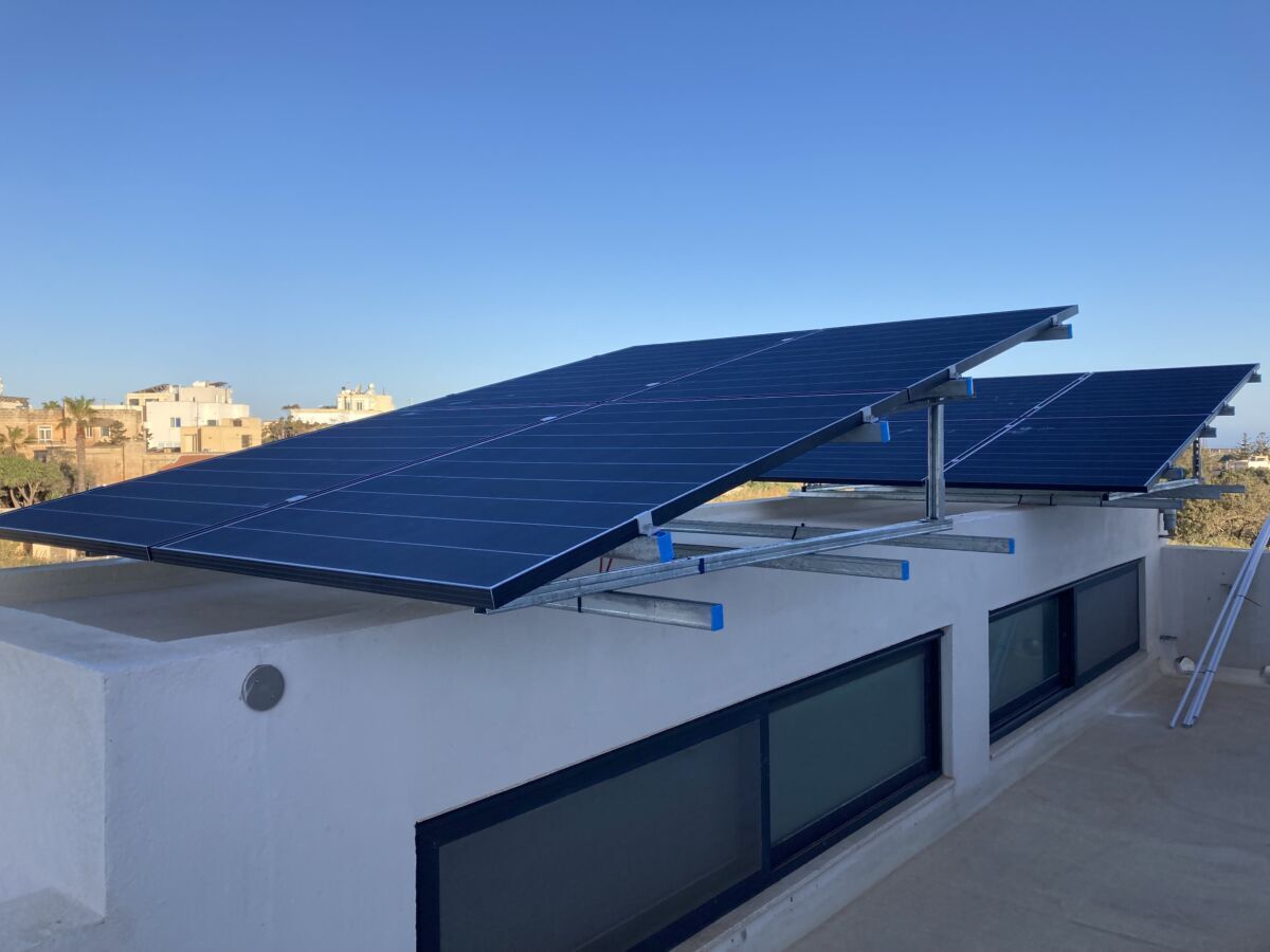 PV system with battery energy storage and off-grid backup - Virtue Solaris