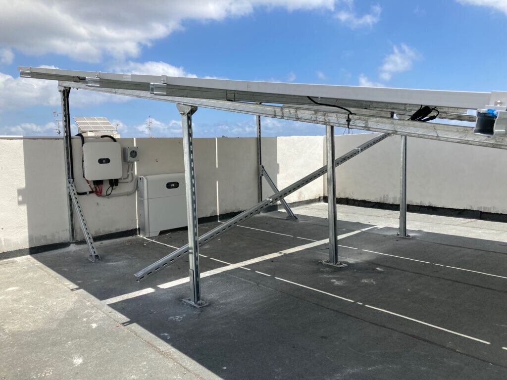 Parapet walls casting shadows on solar panels? - Virtue Solaris